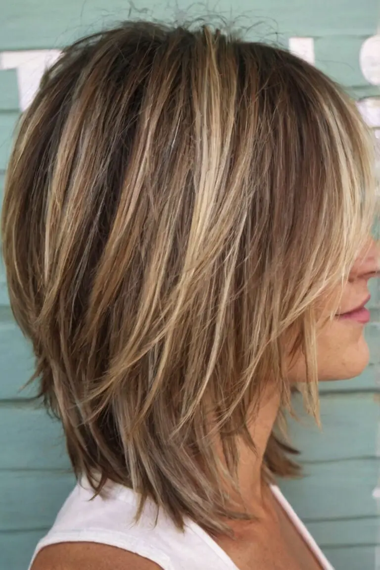30 Layered Haircuts for Medium Length Hair: Top Trends to Try This ...