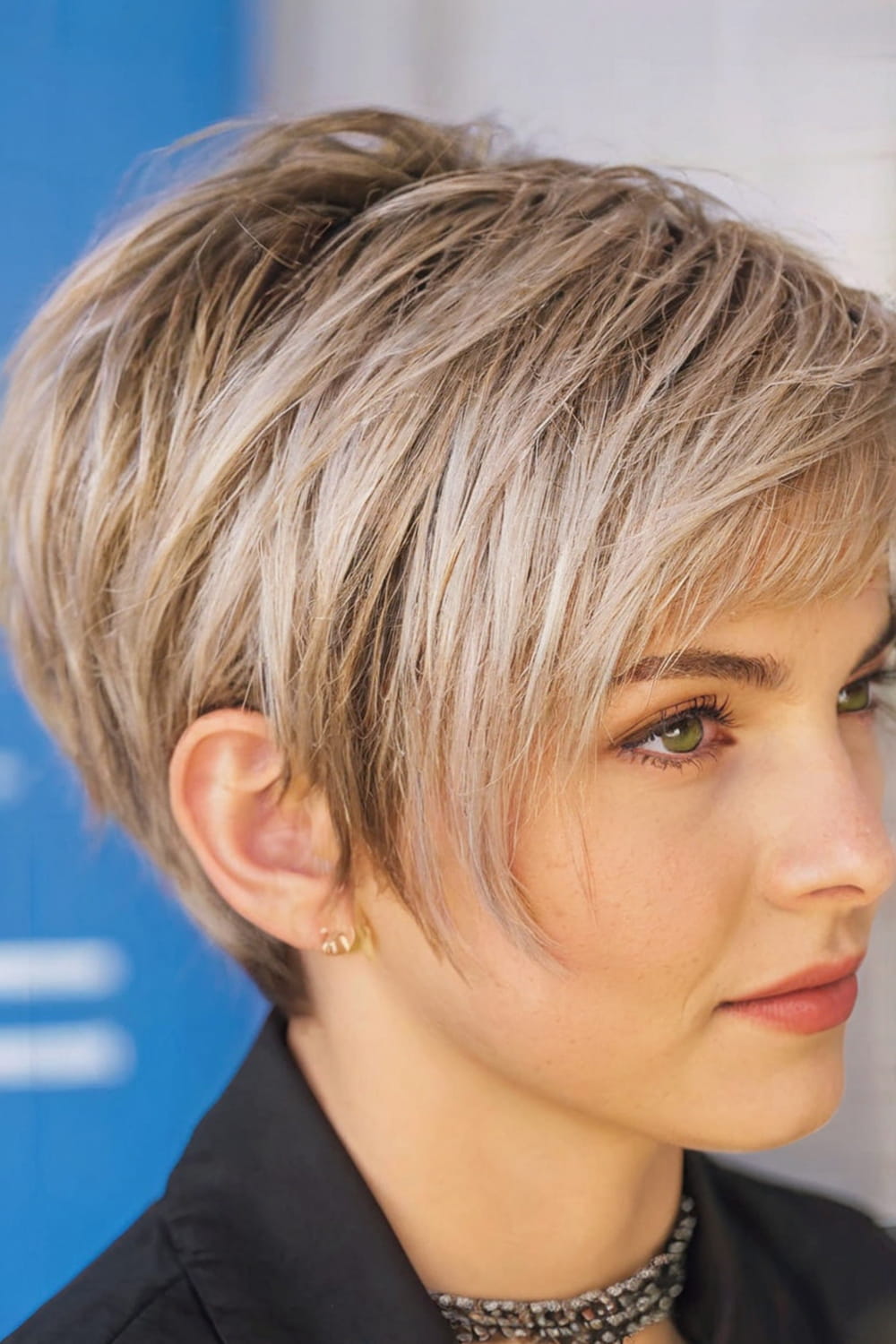 30 Haircuts With Bangs And Layers: The Ultimate Guide to Your Next Hair ...