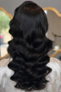 Get Inspired: 20 Long Wavy Hairstyles That Will Elevate Your Style ...