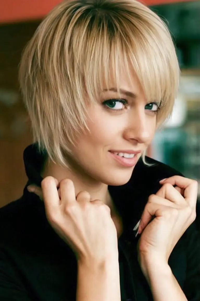 Top 20 Long Layered Haircuts for Thin Hair That Add Volume! - Bangz ...