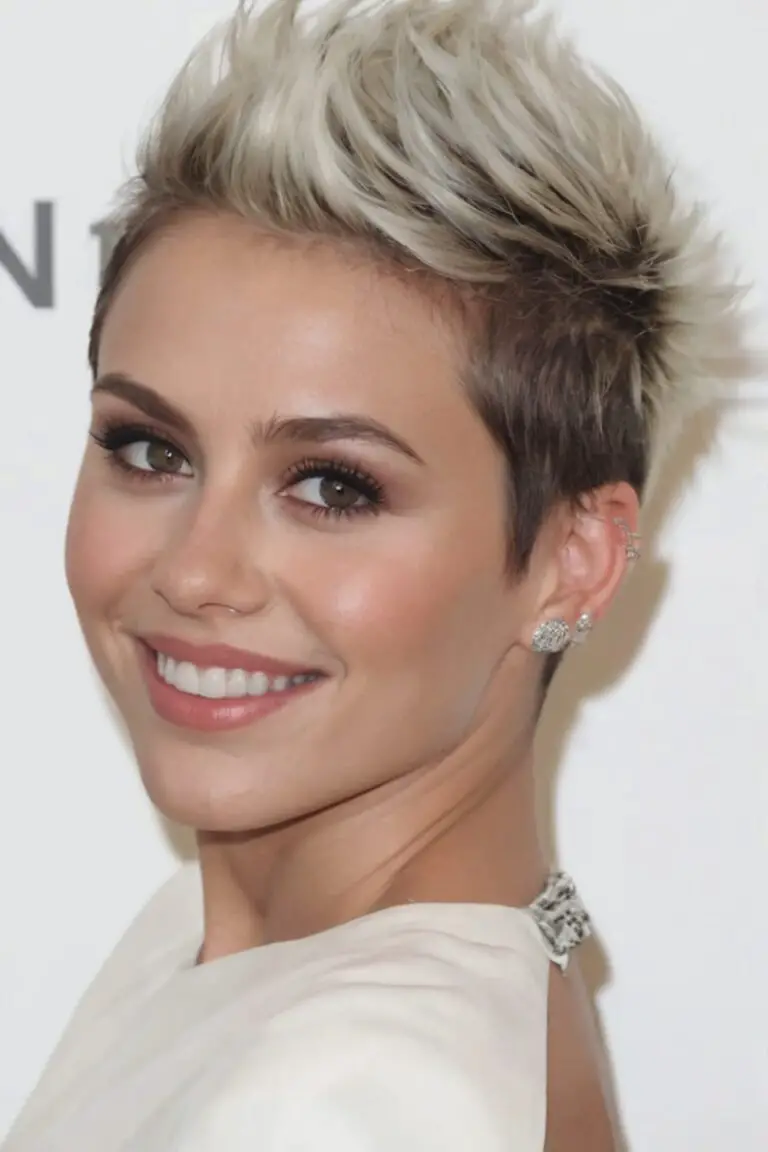 Trend Alert: 19 Middle Part Hairstyles to Elevate Your Look - Bangz ...