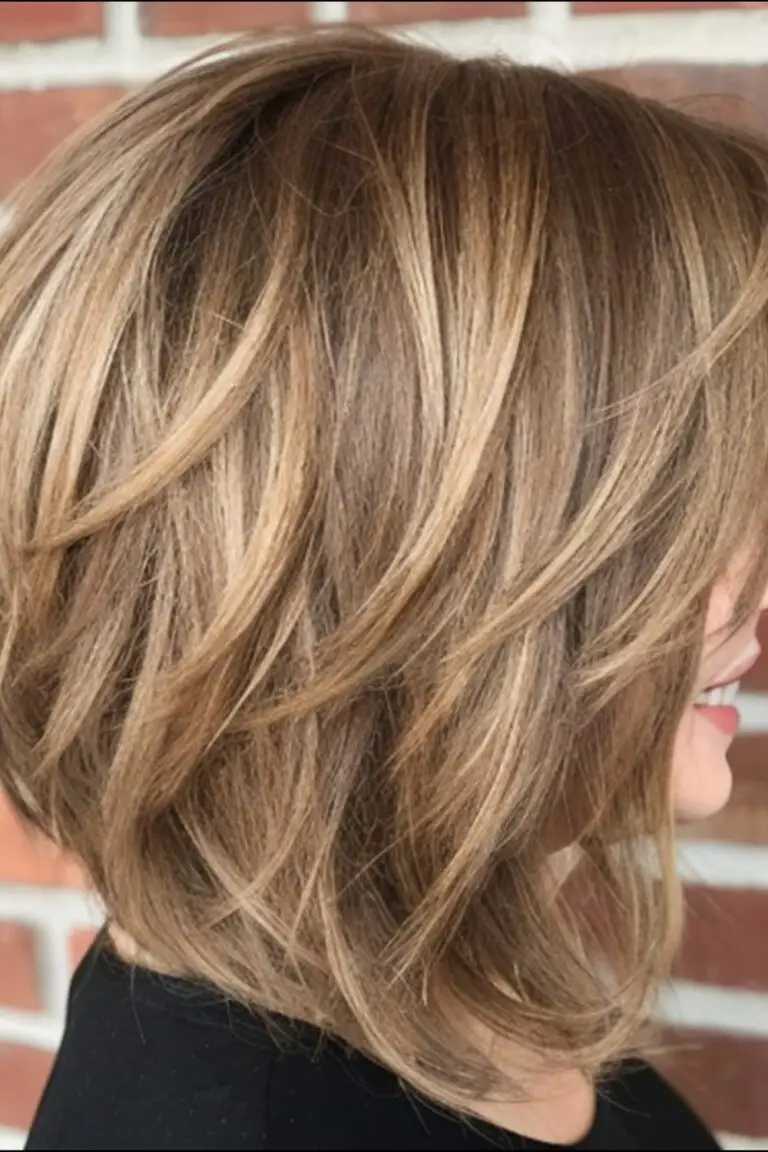 Trendy Makeover: 20 Medium Bob Hairstyles to Elevate Your Look - Bangz ...