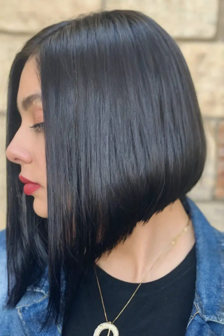 The Ultimate Guide to Bob Hairstyles with Middle Part: Find Your ...