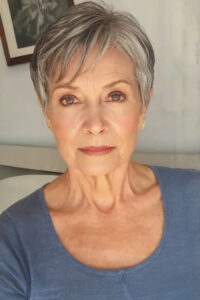 Trendy Hairstyles for Women Over 60 With Round Faces You’ll Love ...